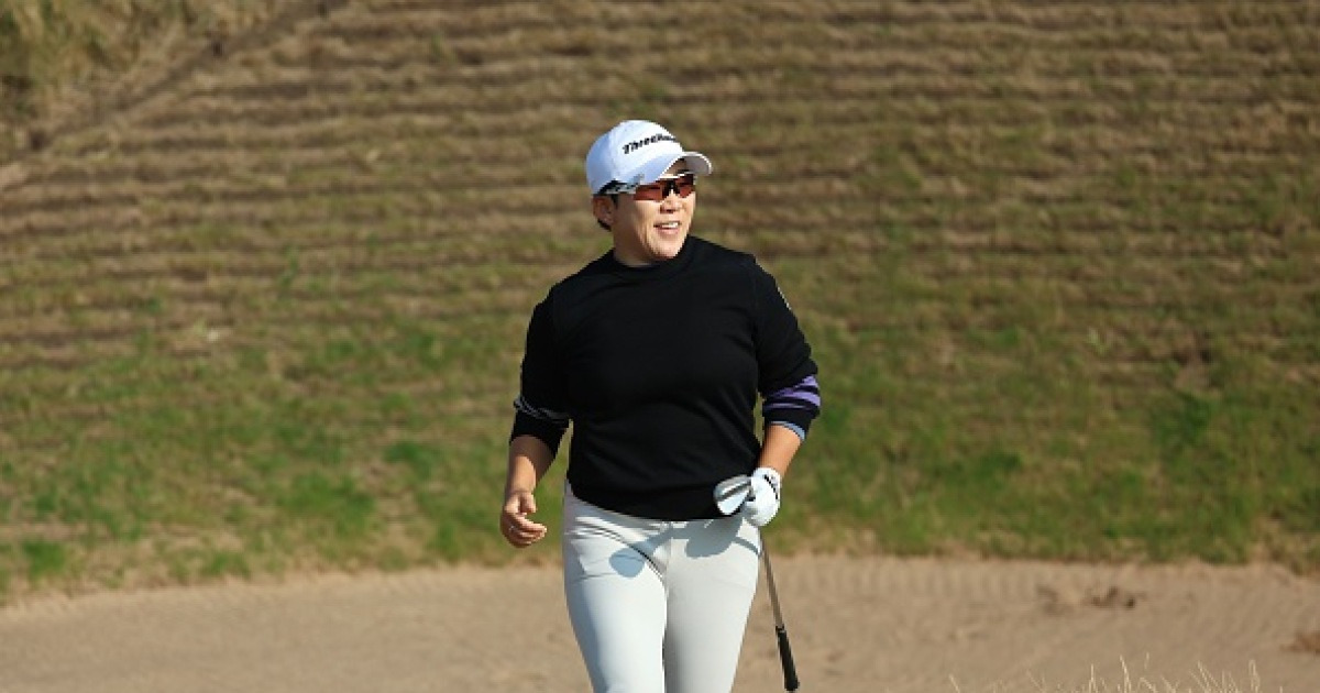 신지애, LPGA 투어 메이저 여왕 노린다...AIG 여자오픈 3R 선두