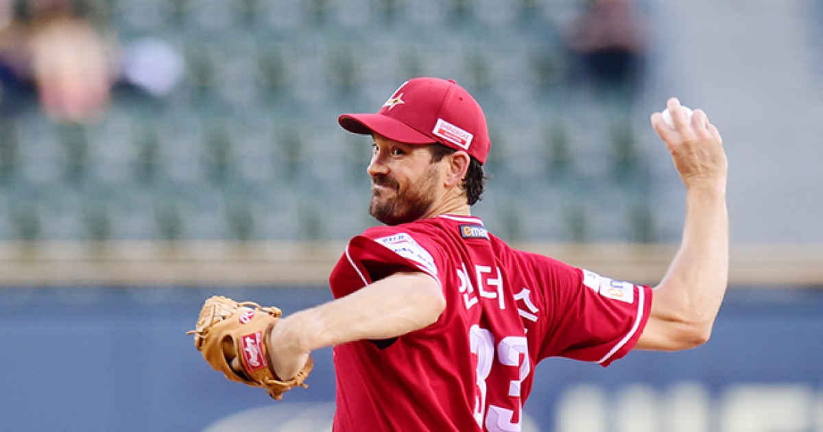 '앤더슨 5이닝 12K' SSG, 접전 끝에 KT에 4-3 승리…3연패 탈출