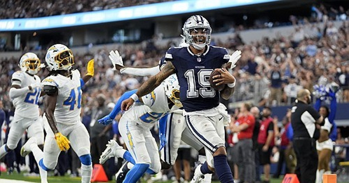 APTOPIX Chargers Cowboys Football