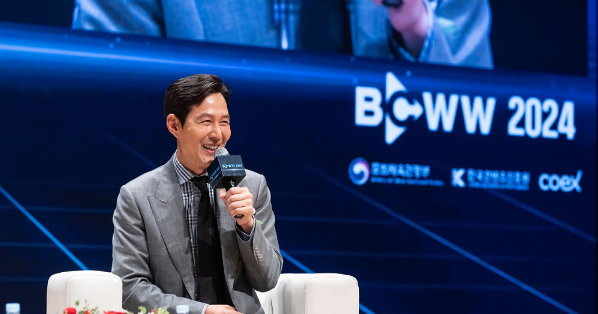 이정재 "연출 도전? '도둑들' 임달화 이야기 마음에 와 닿아" (BCWW 2024)