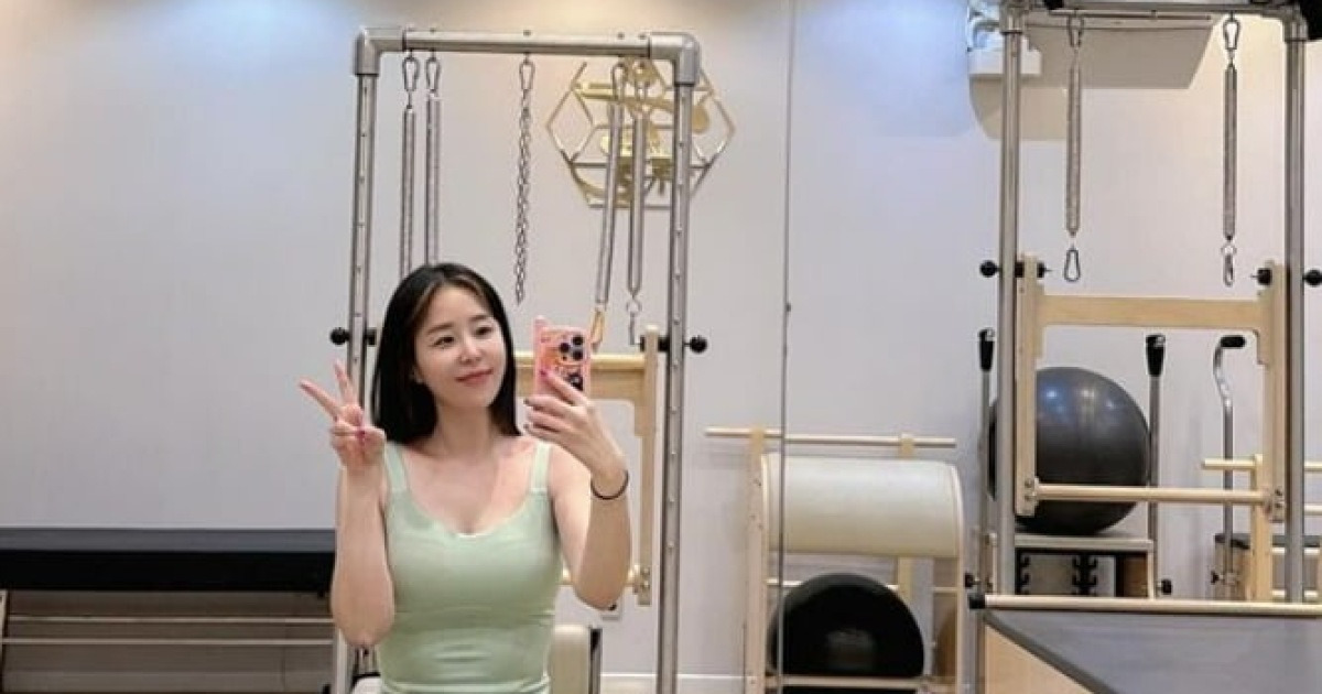 신지, 11kg 감량하고도 관리 ing…딱 붙는 민소매 입고 글래머 몸매 자랑