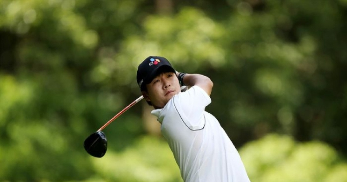 "상금 벌 때마다 신기록"… 김민규, KPGA 최초 '10억원' 보인다