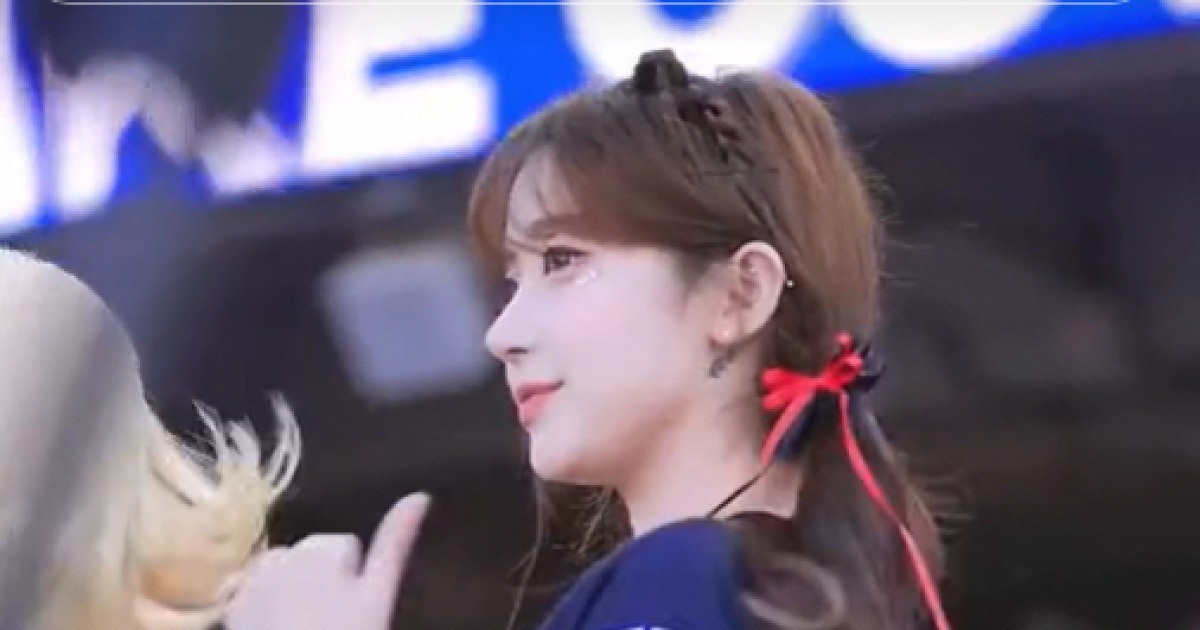 세계 사로잡은 ‘삐끼삐끼 춤…NYT, KIA 치어리더 춤 소개