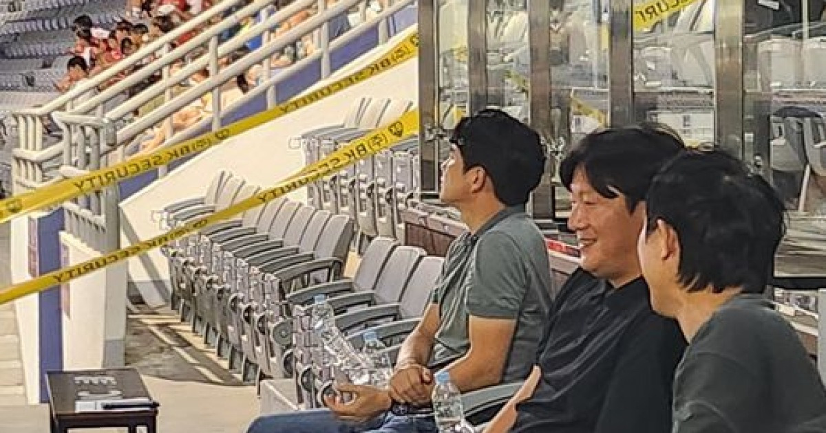 '홍명보호' 박건하·김진규 코치, U-19 EOU컵 관전...연령별 대표팀도 체크[오!쎈 목동]