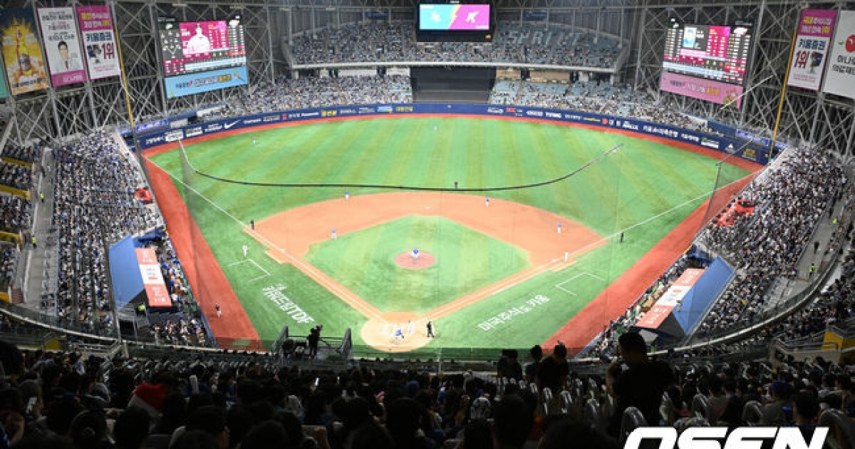 하늘을 찌르는 KBO 인기, 역사상 최초 900만 관중 돌파 '쾌거' 다음은 꿈의 1000만 관중이다