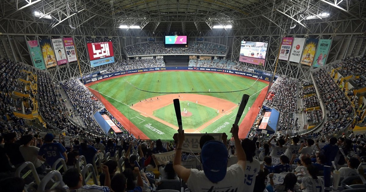 '역대급 흥행' KBO리그 900만 돌파→'1000만 확실시'