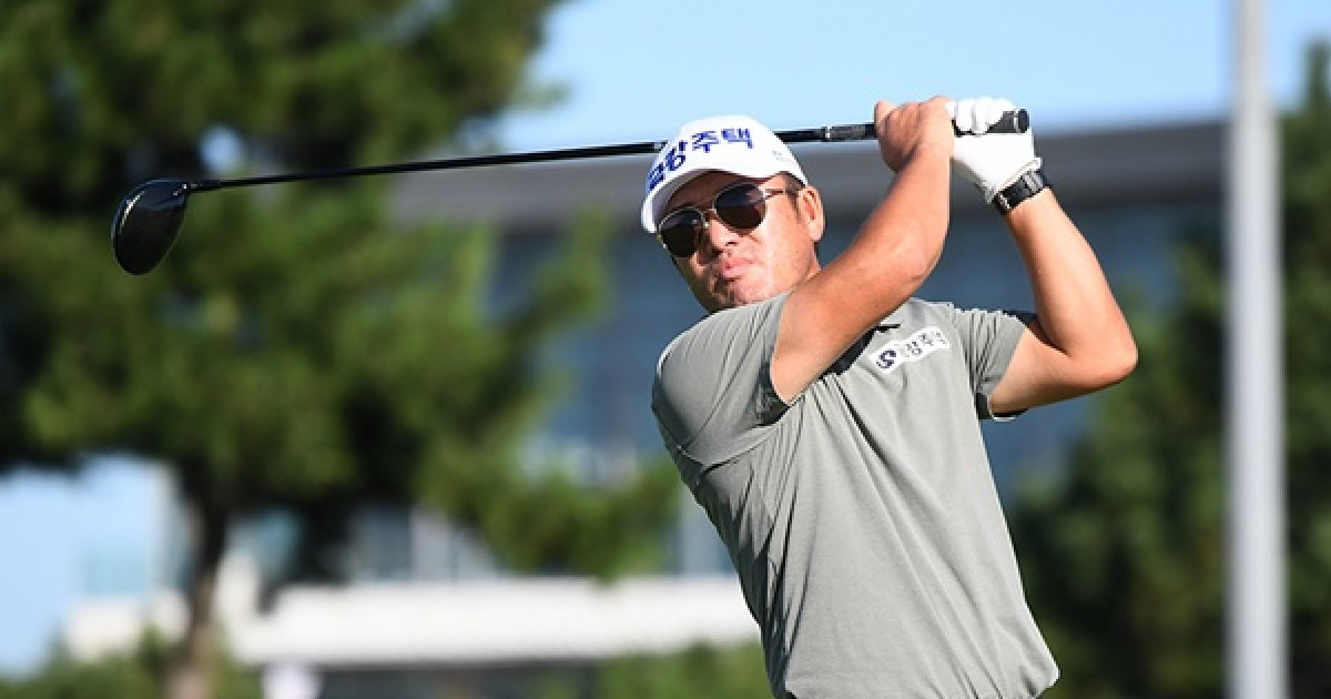 최호성, 'KPGA 레전드 클래식 시리즈 4' 우승…시즌 2승 달성