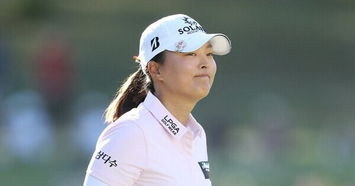 고진영, FM 챔피언십 3R 단독1위…'시즌 첫 우승 보인다' [LPGA]