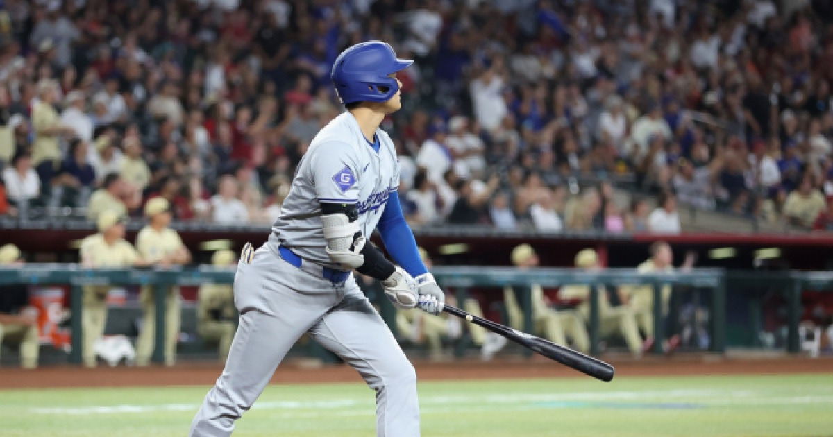 오타니 44호포 쾅! KBO 출신 켈리 상대로 속도 175.3km+비거리 128m 대포 작렬