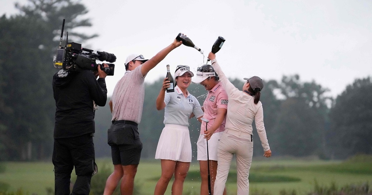 유해란, FM 챔피언십 제패…LPGA 통산 2승