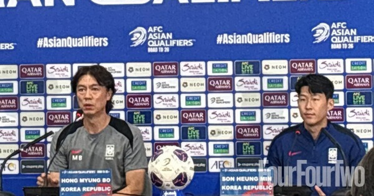 [442.live] 패기 넘치는 꼬맹이→든든한 캡틴...'손흥민과 10년만 재회' 홍명보 감독, "한국 축구를 짊어진 선수"