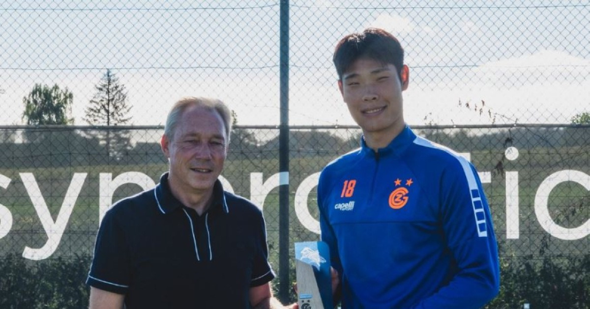 ‘韓 미래+1m 92cm’ 이영준, 42초 벼락 골 넣고 이달의 선수상…유럽 진출 2주 만의 쾌거