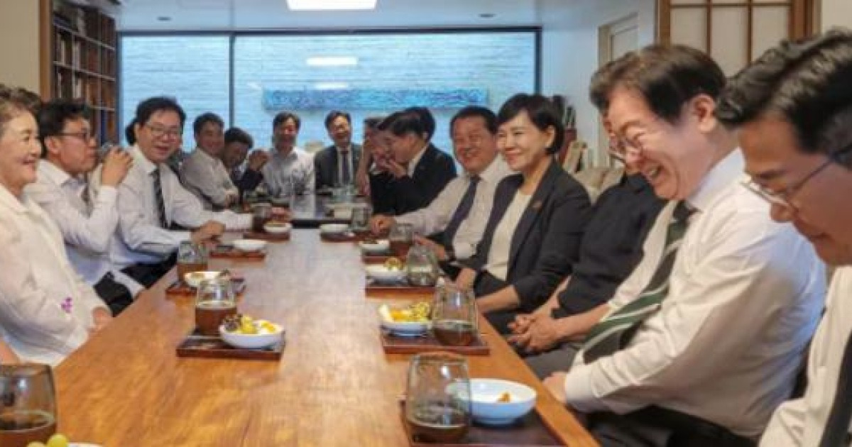 DPK leader and former president meet and deliver message emphasizing ...
