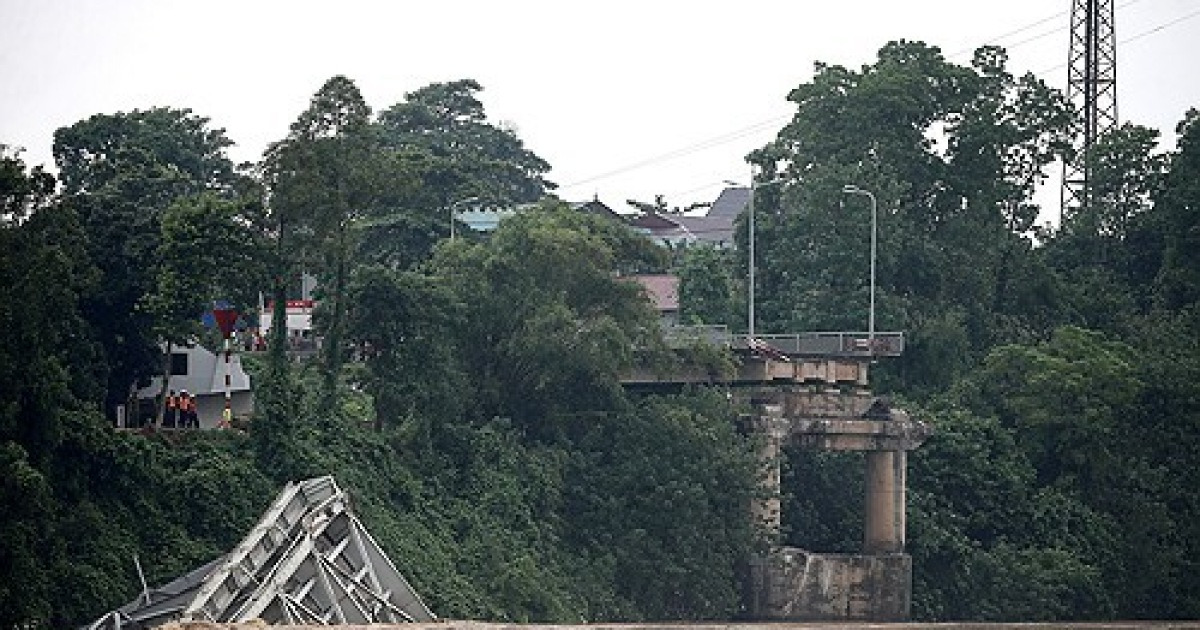 epaselect VIETNAM BRIDGE COLLAPSE