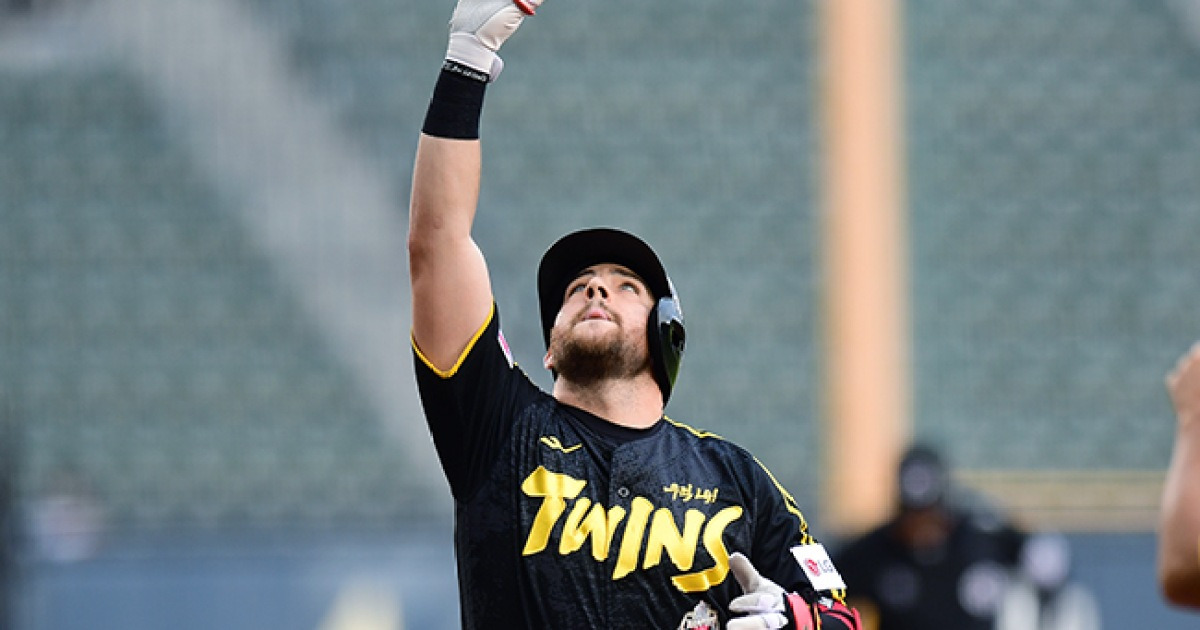 LG 오스틴, KBO 리그 8월 MVP 선정