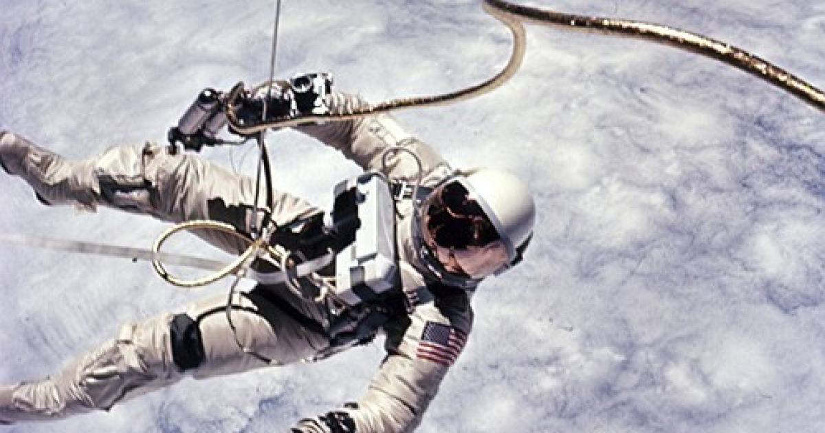 Private Spaceflight-Spacewalk