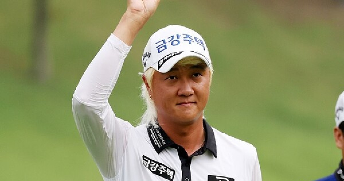 '36홀 노보기' 허인회, 골프존·도레이 오픈 2R 단독 1위 [KPGA]