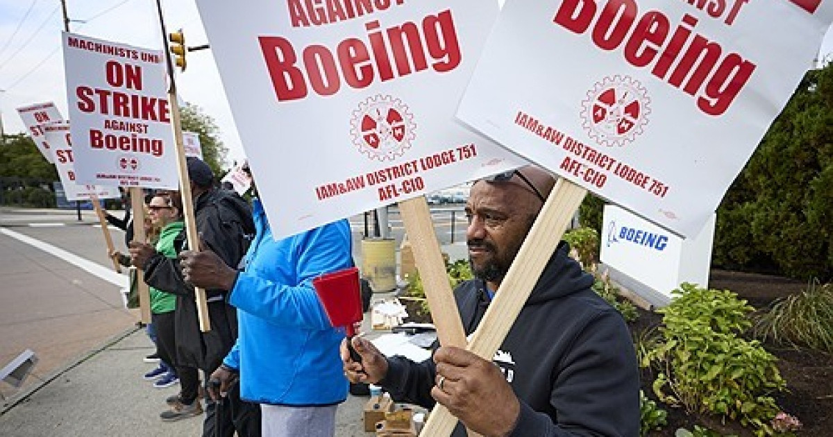 Boeing-Labor Contract