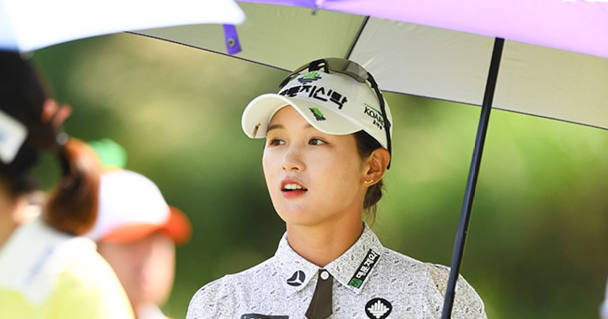 [ST포토] '필드아이돌' 박현경, 'KLPGA 최다 팬덤 소유자'