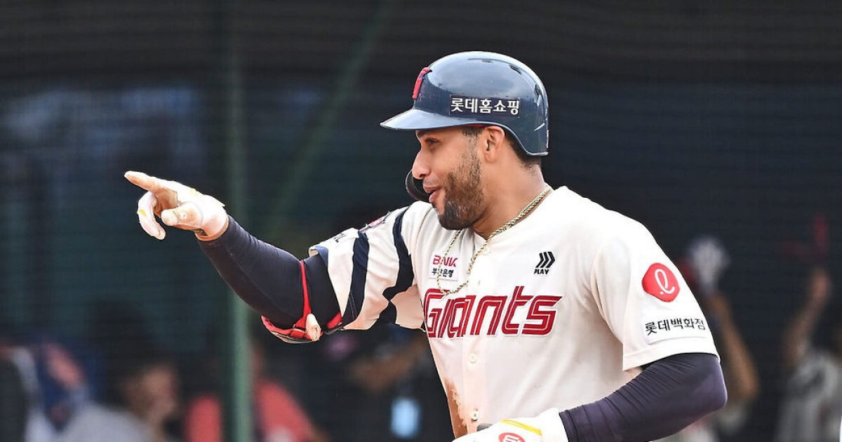 'KBO 2번째 200안타 보인다' 자이언츠 복덩이 레이예스, 시즌 188안타 달성→202안타 페이스...서건창 넘고 새 역사 쓰나