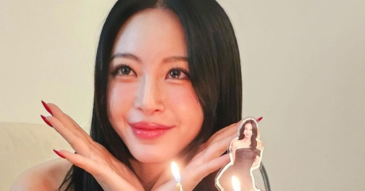 [SCin스타] 10살 연하 남편은 어디가고…43번째 생일 맞은 한예슬 "HAPPY 예슬 DAY"