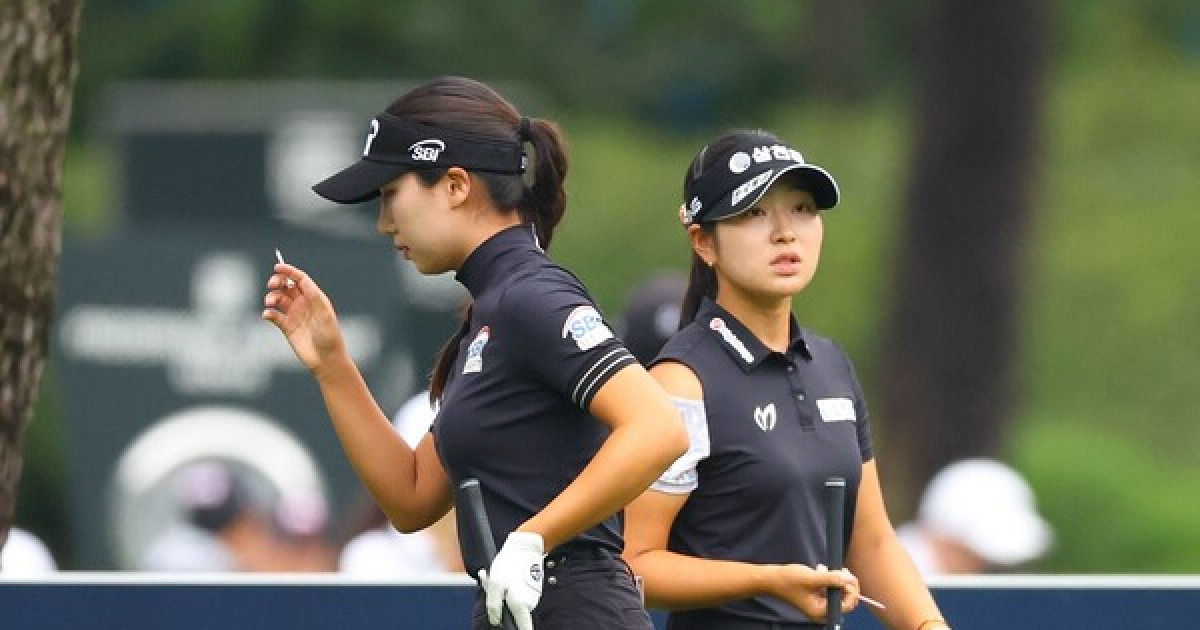 '신인상 라이벌' 이동은 vs 유현조, 불꽃튀는 샷 대결 [KLPGA 대보하우스디 오픈]