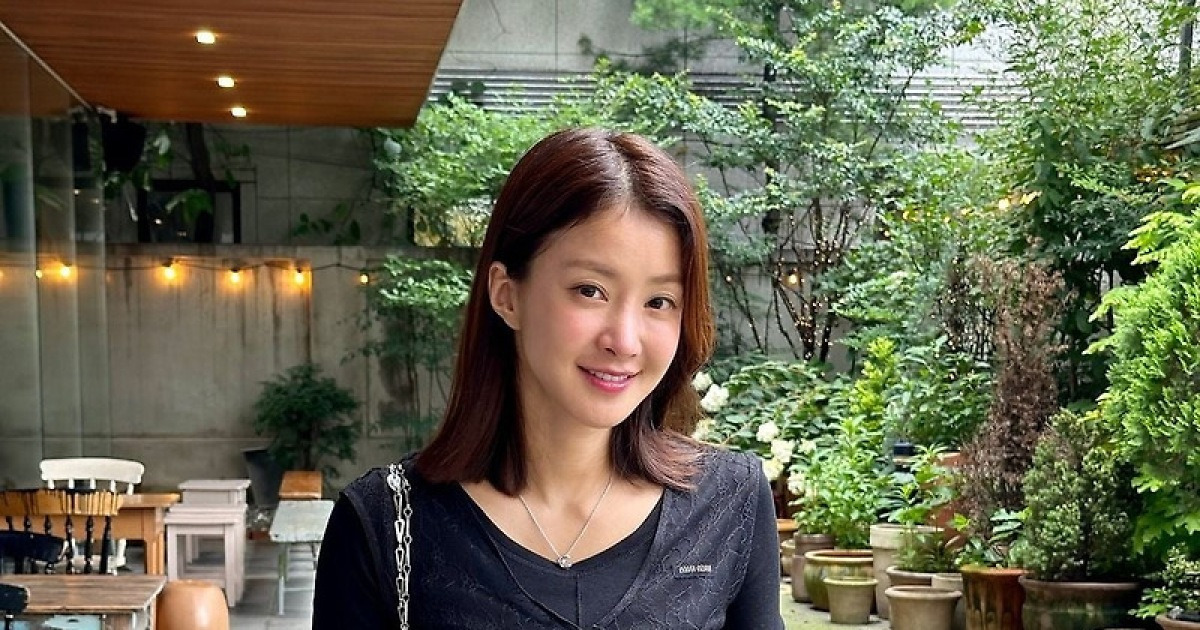 '20억 차익' 이시영, 파격 시스루 입고 강남 사모님 포스…169cm 57kg의 위엄