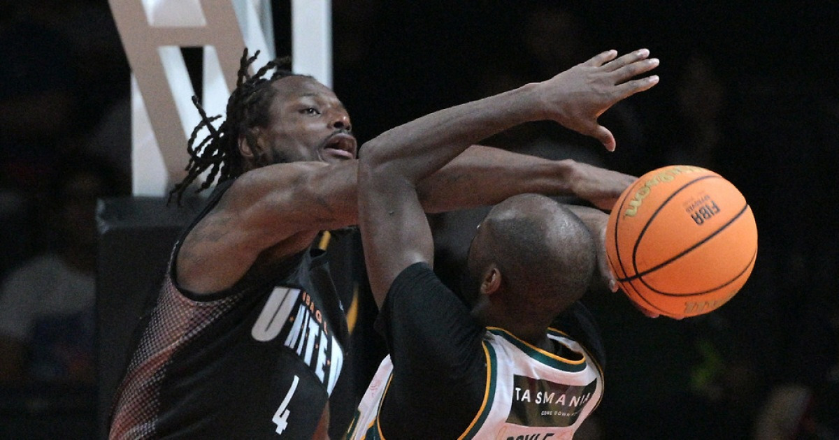 [집중분석] 10kg 줄어든 디온테 버튼. 포스트 수비 아킬레스건. KCC의 2가지 플랜