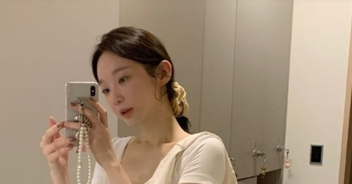 '167cm 52kg' 강민경, 각종 운동 인증하더니 골반 튀어나온 것 보소