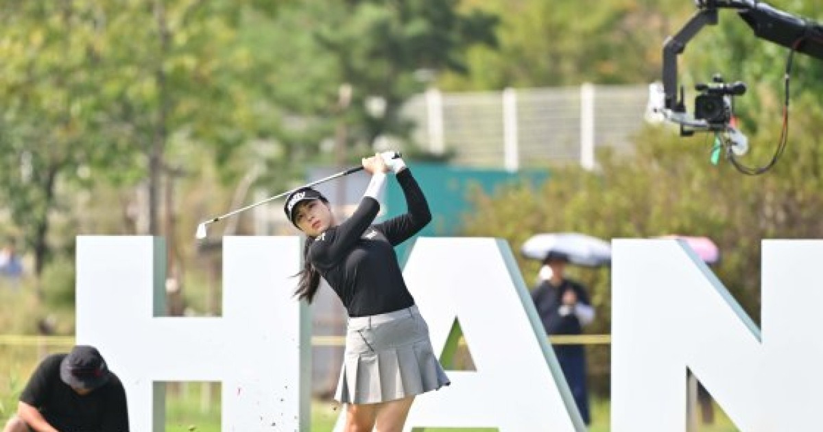 윤이나 KLPGA 투어 하나금융그룹 챔피언십 2R 선두