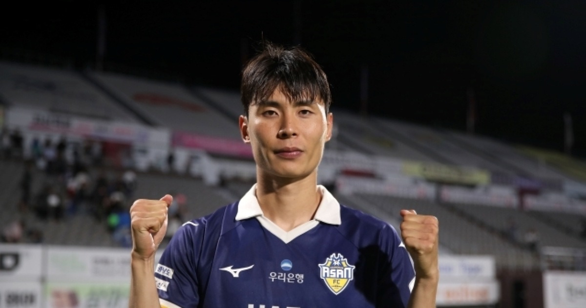 ‘멀티골 폭발’ 충남아산 김종석, K리그2 32R MVP 선정