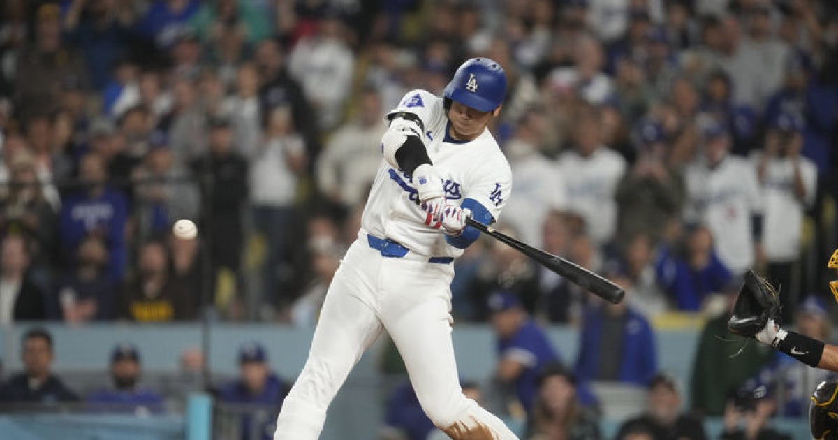 오타니, 23년 만에 MLB 한 시즌 '400루타'…다저스 지구 우승
