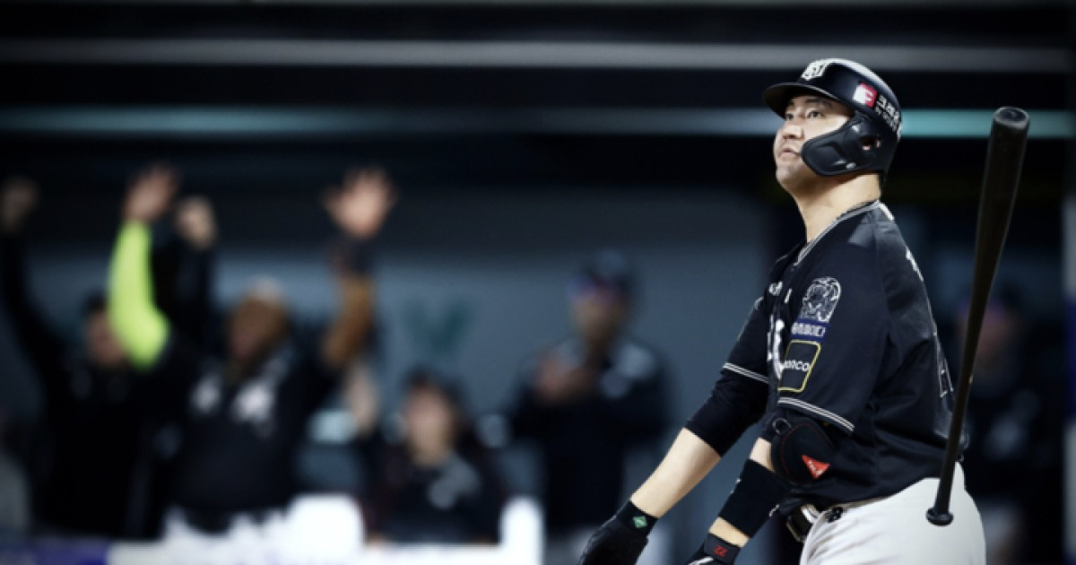 연장 12회 혈투, 짜릿한 끝내기 승부…KT, SSG 0.5게임 차 따돌려(종합)