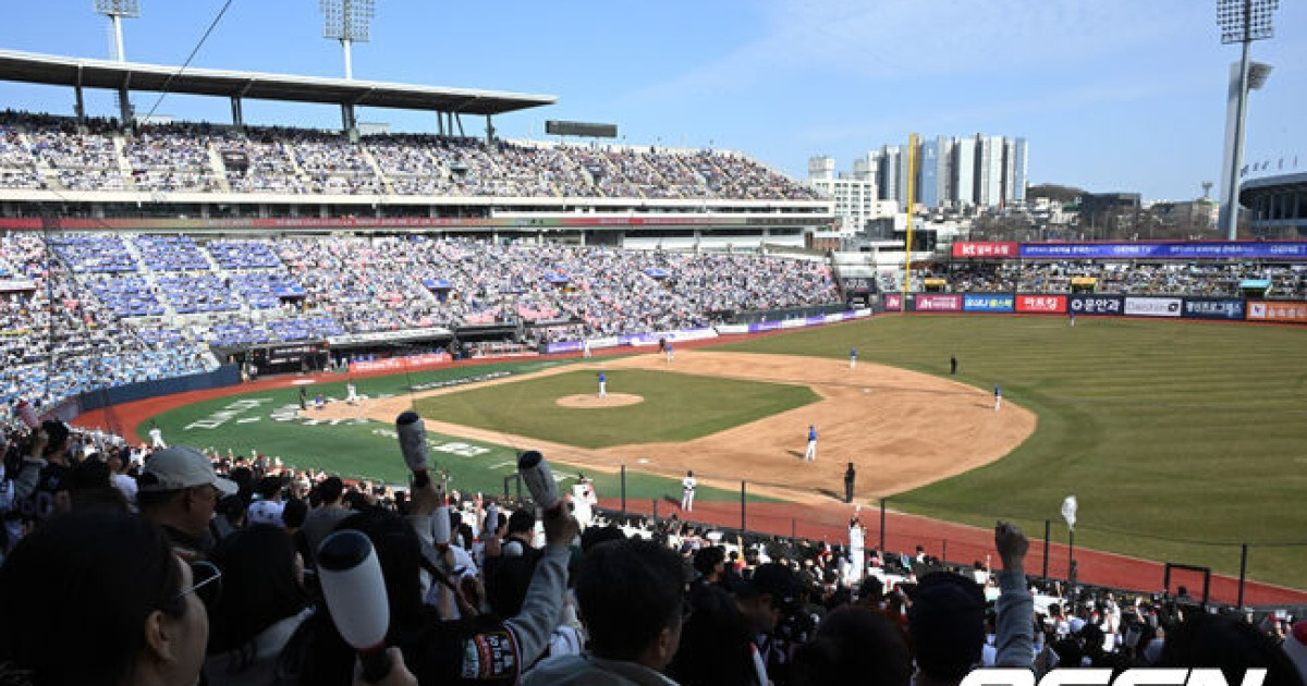 ‘KBO 10번째 심장’ KT, 구단 최초 80만 관중 시대 열었다…최종전 매진 피날레 [오!쎈 수원]