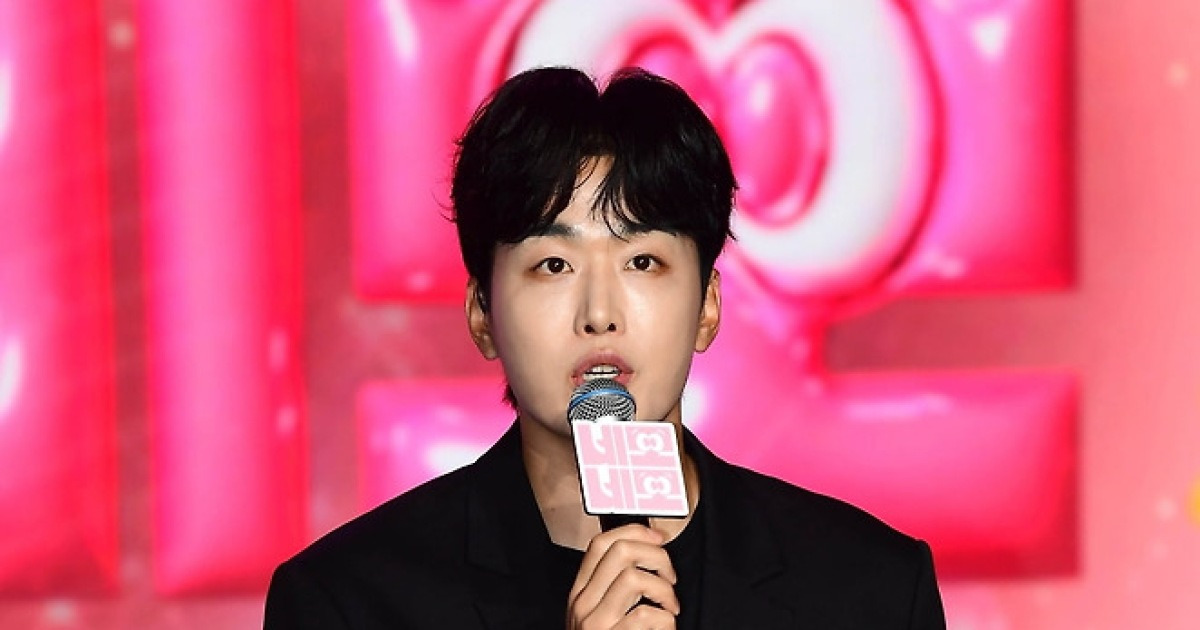 조정식, 최예나 쇼케이스 MC[TEN포토]