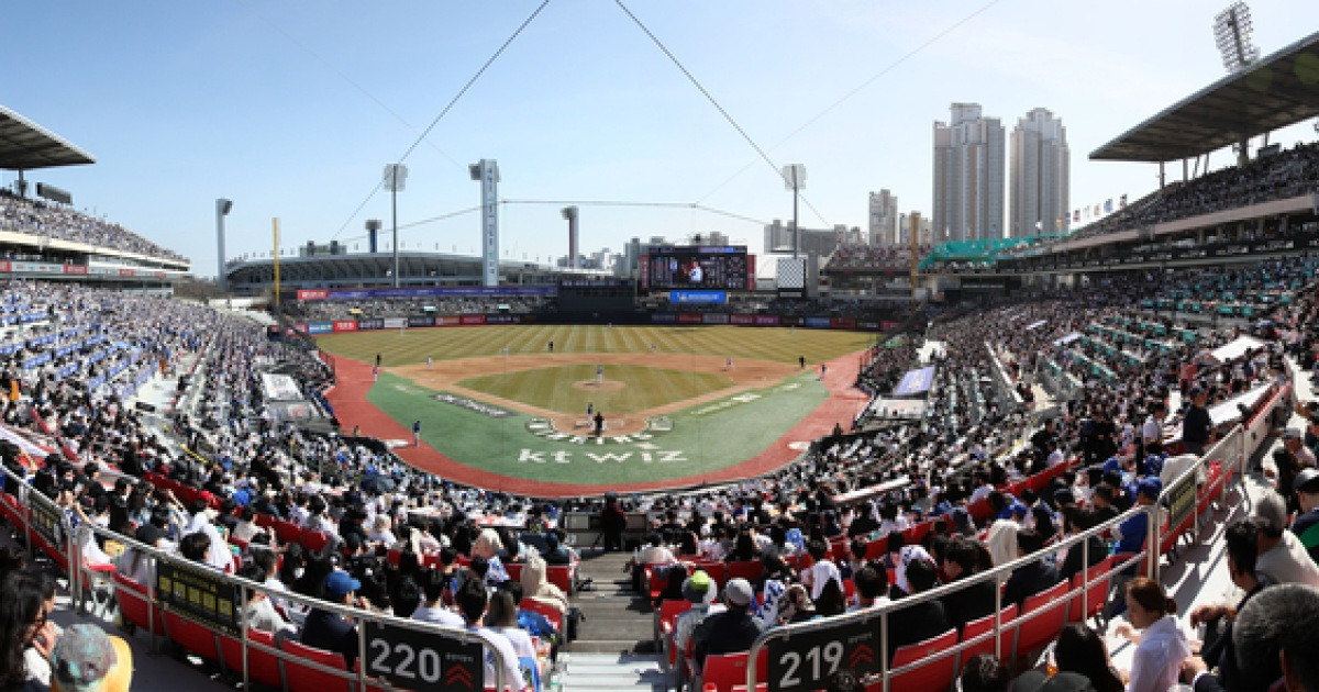 ‘1일 오후 10시냐, 11시냐’ 2024 KBO 와일드카드 결정전 티켓 예매 ‘전쟁’ 시작 [SS시선집중]