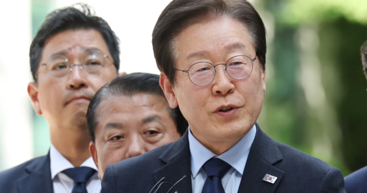 Prosecutors chase three-year sentence for DP's Lee in subornation case