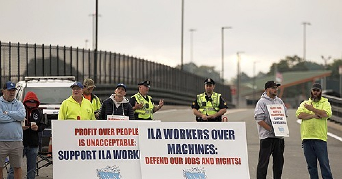 USA LONGSHOREMEN STRIKE