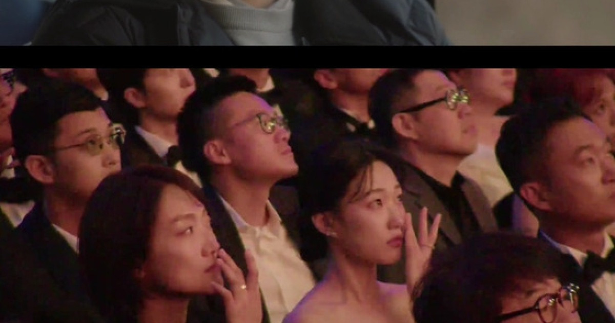 [29회 Biff] 故이선균 공로상 추모 유족은 부재…송중기 등 눈물