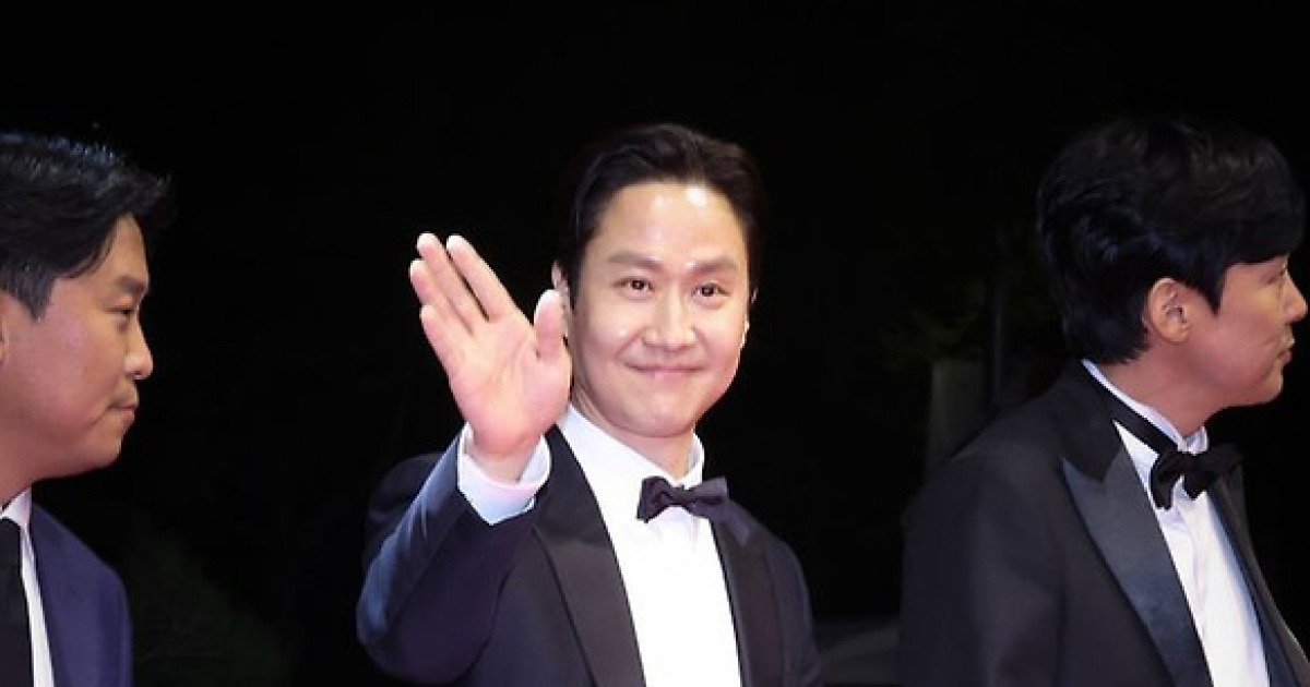 정우, 가벼운 발걸음 [29th BIFF]