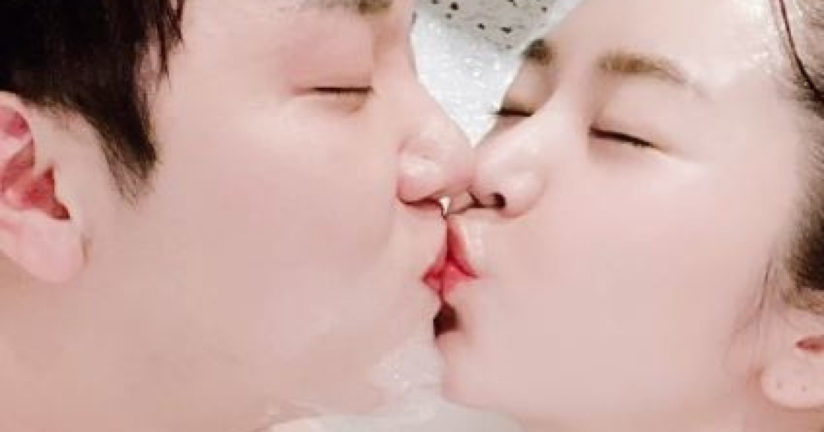 만삭 배슬기 거품 목욕 중 ♥심리섭과 키스 달달했었네 “이제 셋이 된다”