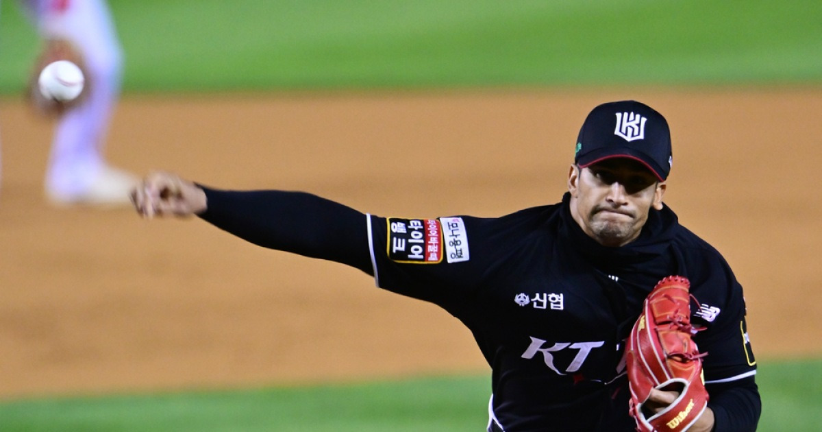 ‘쿠에바스 완벽투+1회 4득점’ KT, WC 1차전 4-0 완승..사상 첫 ‘WC 업셋’ 달성하나