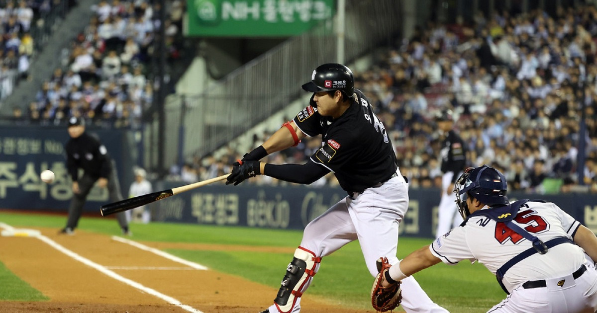 '이적생' 오재일이 느끼는 '가을 KT'…"정규시즌처럼 편안해"[WC2]