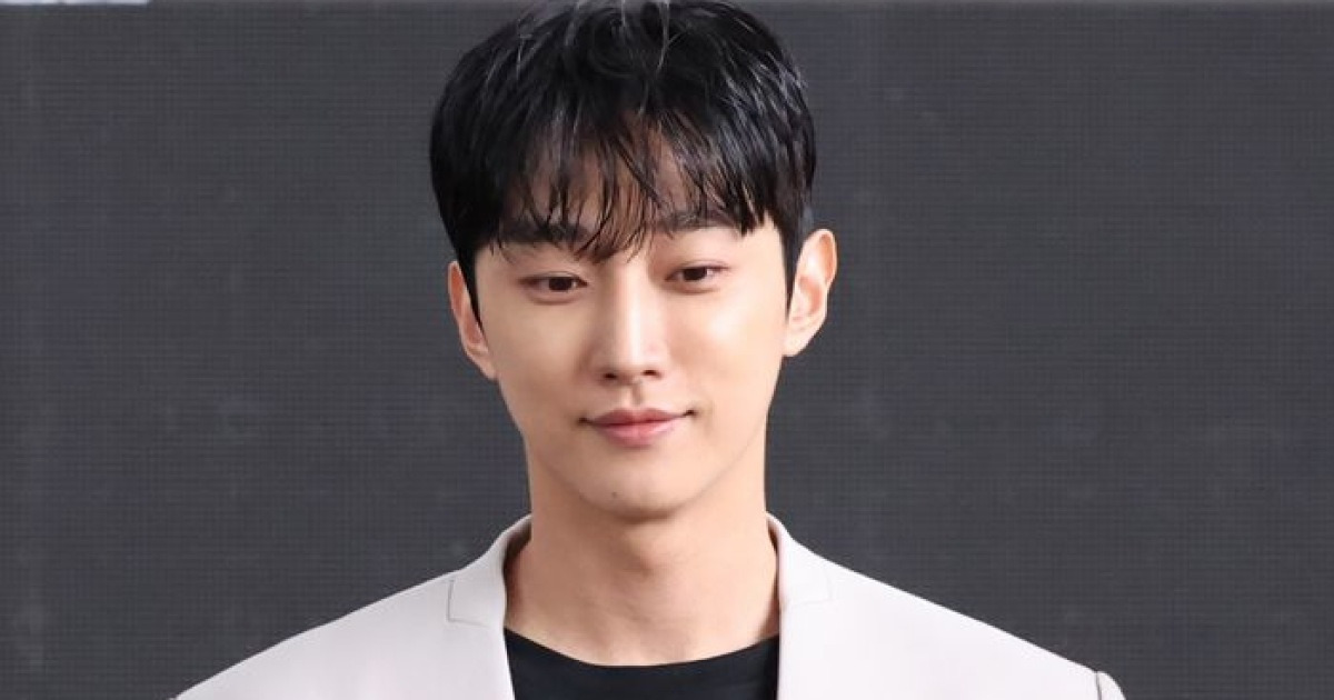 진영, 잘생김과 함께 [29th BIFF]