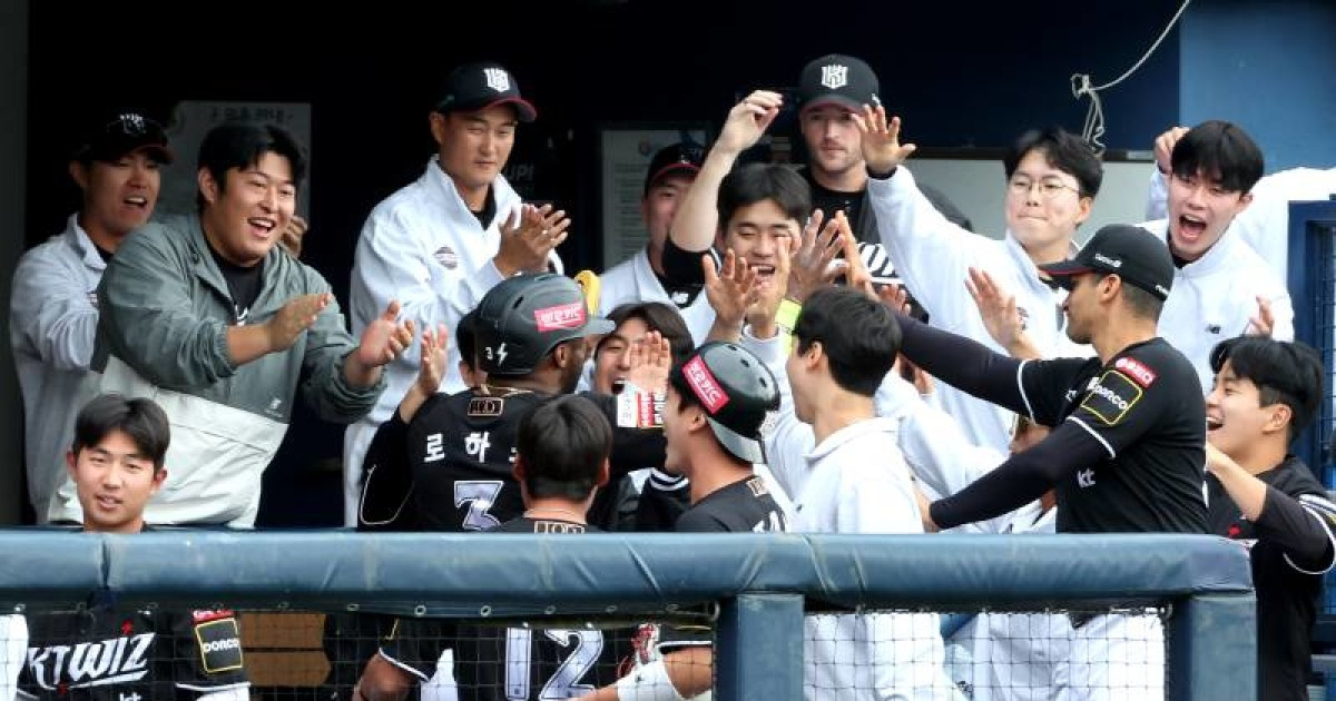 '미쳤다' KT 마법의 승승승승승승, 0% 징크스 깨부수고 '사상 첫 5위 준PO행' [WC2]