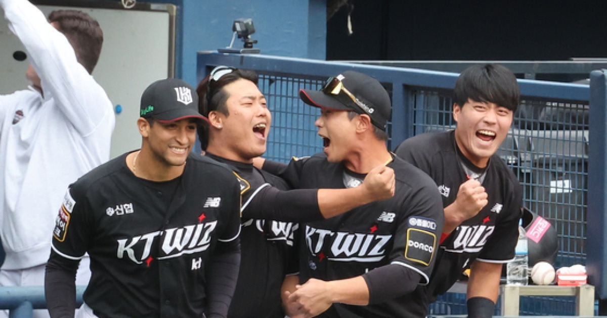 Wiz beat Bears to become first underdogs ever to win KBO Wildcard