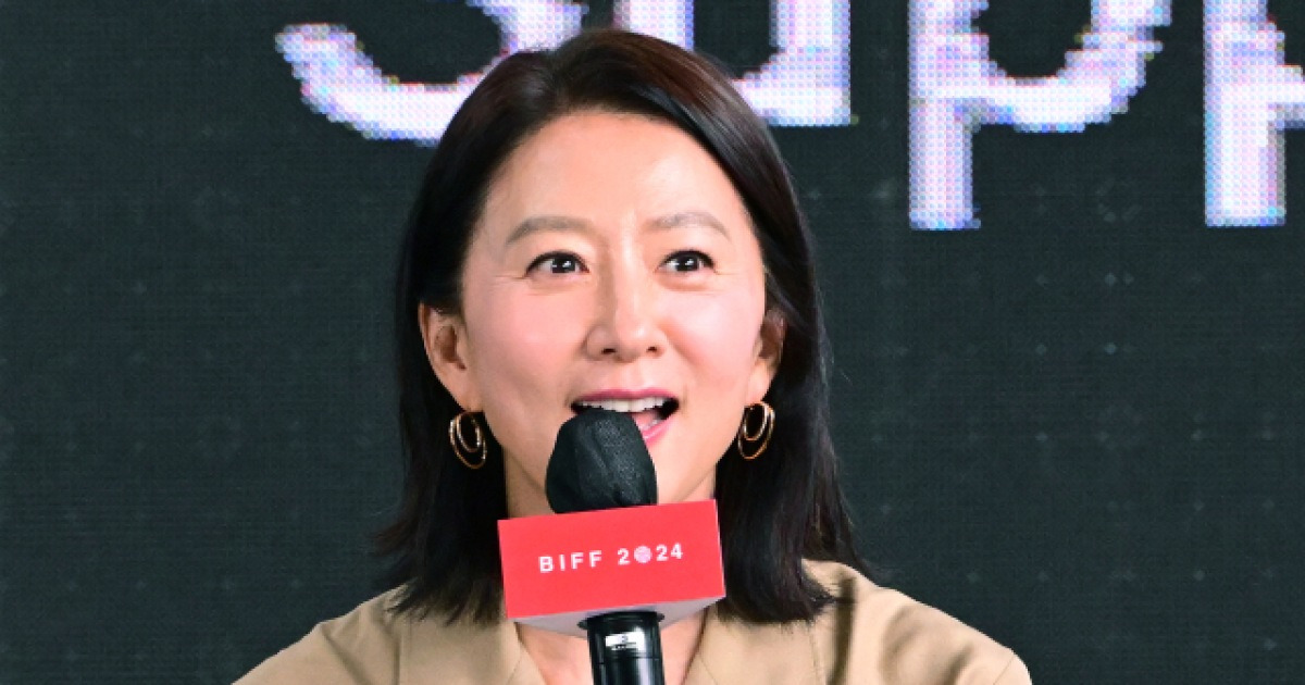 '보통의 가족' 김희애 "오랜만에 날것 그대로의 여자, 신나게 연기해 [29th BIFF]