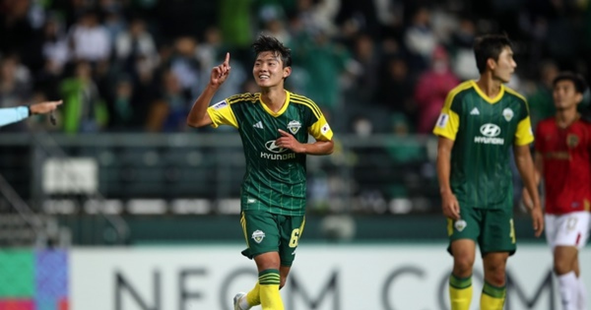 '2006년생 유망주 진태호 쐐기골' 전북, ACL2서 무앙통 4-1 완파…2연승