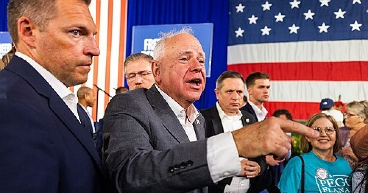 USA ELECTIONS WALZ CAMPAIGN