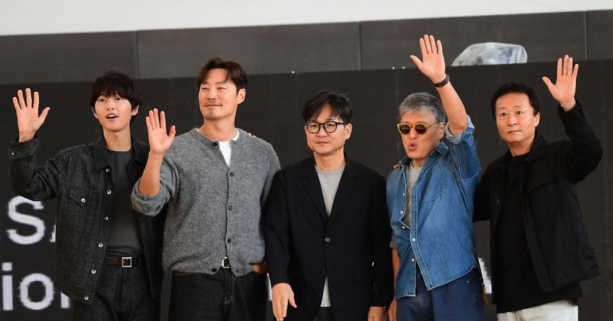 BIFF 찾은 영화 ‘보고타: 마지막 기회의 땅’ 주역들[TEN포토]